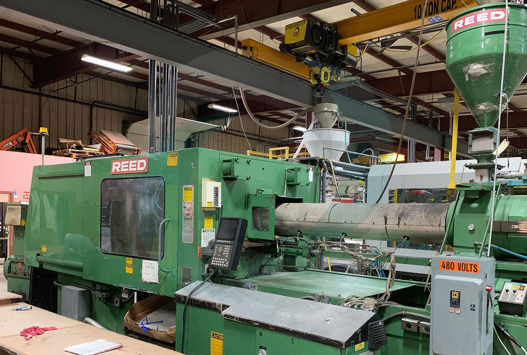 1990 550 Ton Reed, 90 oz. Injection Molding Machine for Sale